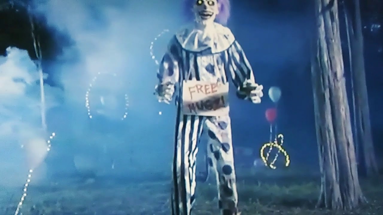 (Spirit Halloween) Hugz The Clown - YouTube