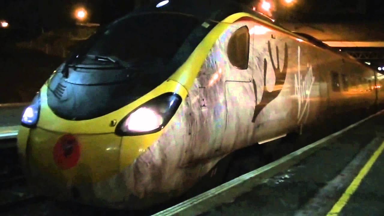 390112 Virgin Trains Train Deer Christmas 2014 - YouTube