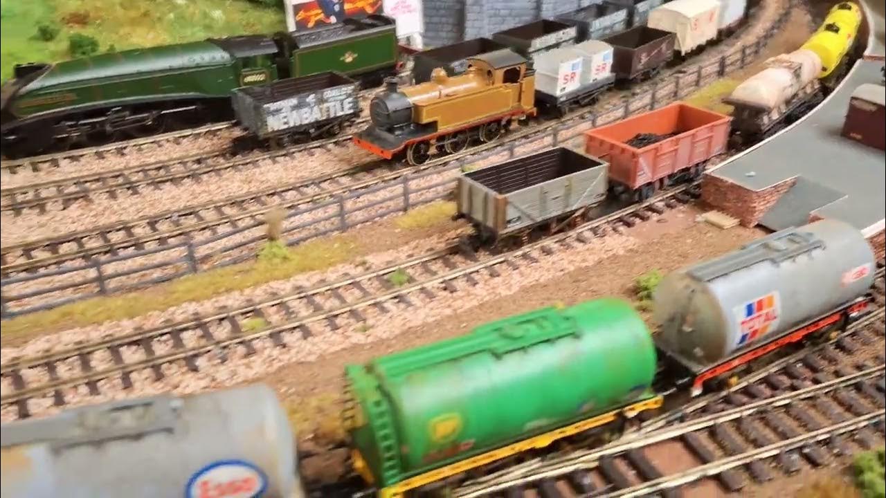 "Hornby" TT 120 Southern E2 on freight test - YouTube