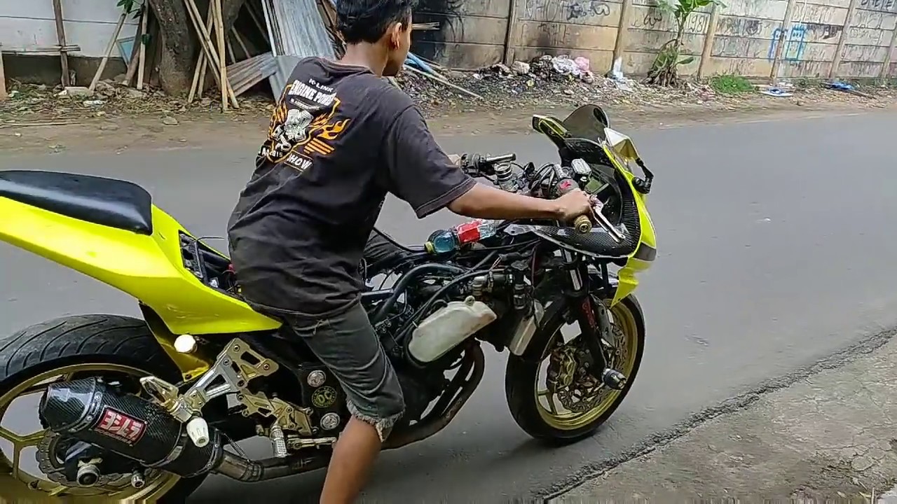 KAWASAKI NINJA 250 RASA MOGE 4 SILINDER - YouTube