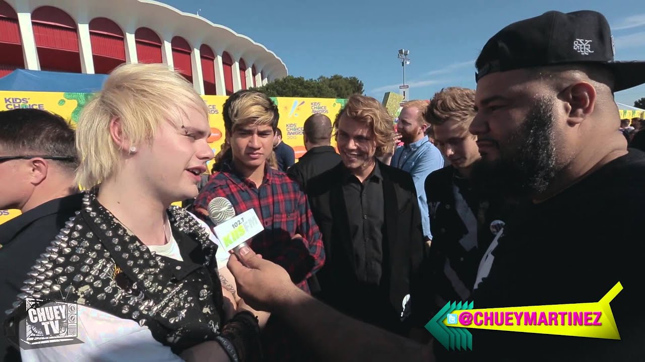 5sos - Kids Choice Awards *Exclusive* |Chuey Martinez| - YouTube