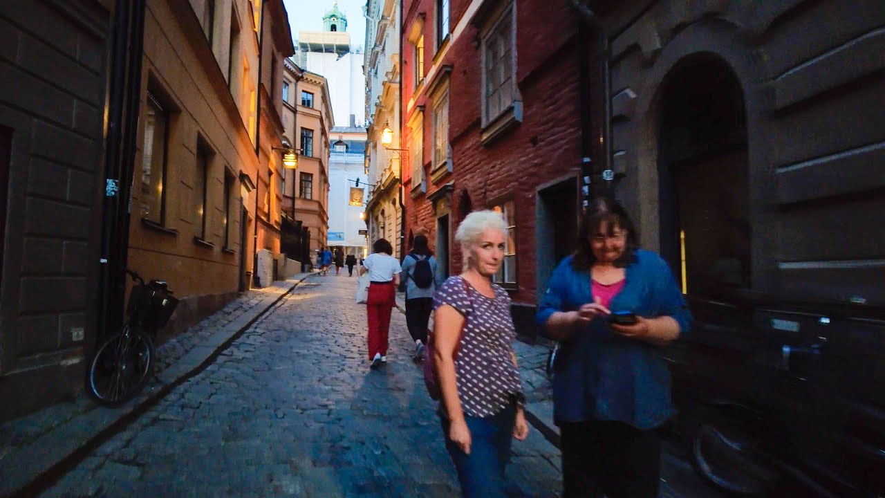Walking in Stockholm: Friday Evening Walk - Östermalm to Gamla stan (4K ...