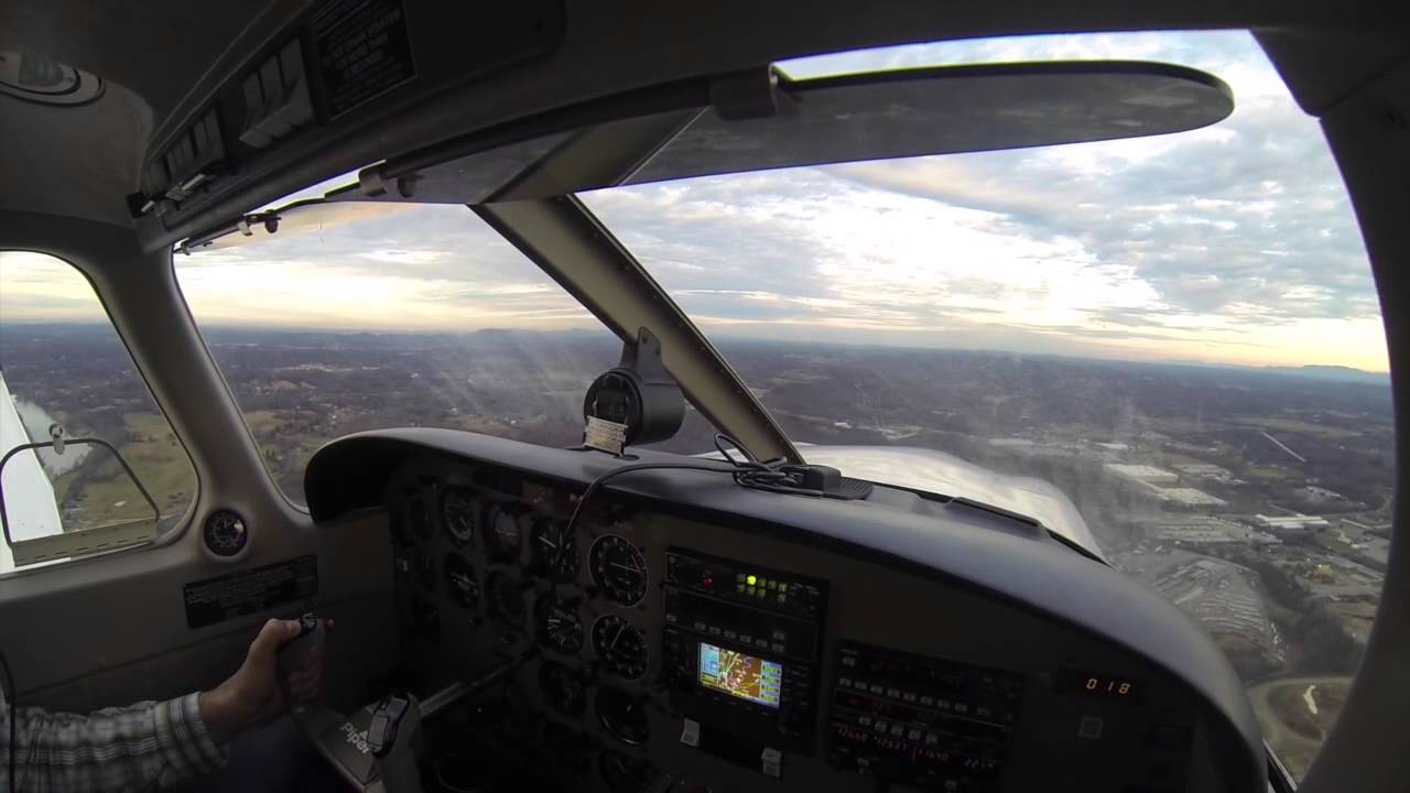 Landing at KDKX - YouTube