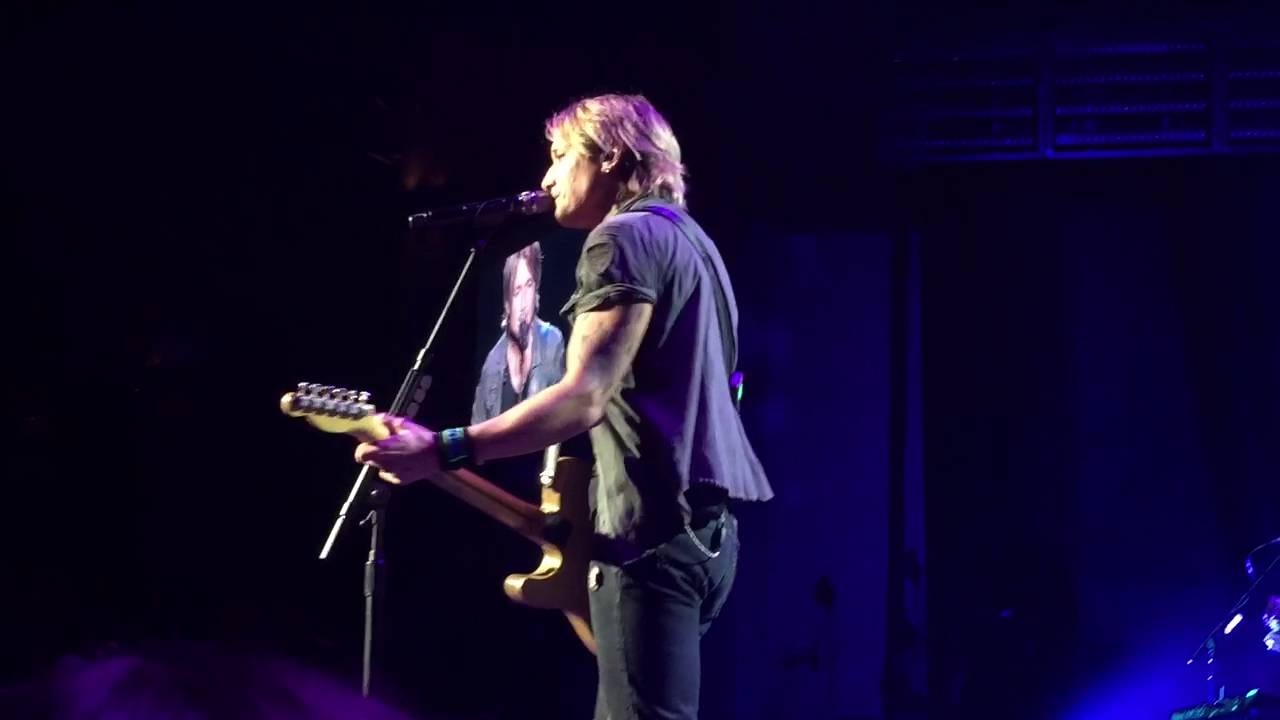 Keith Urban - Blue Ain't Your Color - YouTube