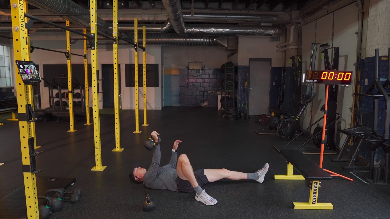 kettlebell turkish sit up - YouTube