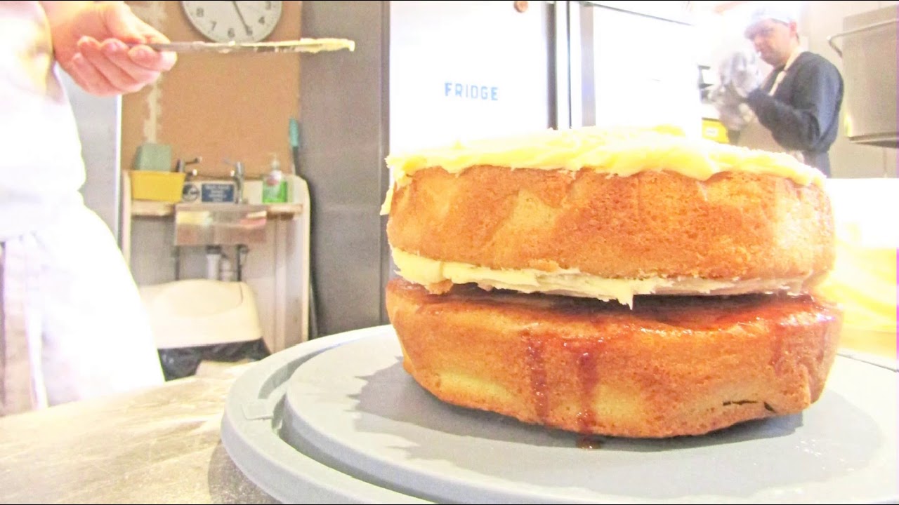 Level Best Art Cafe: An introduction - YouTube