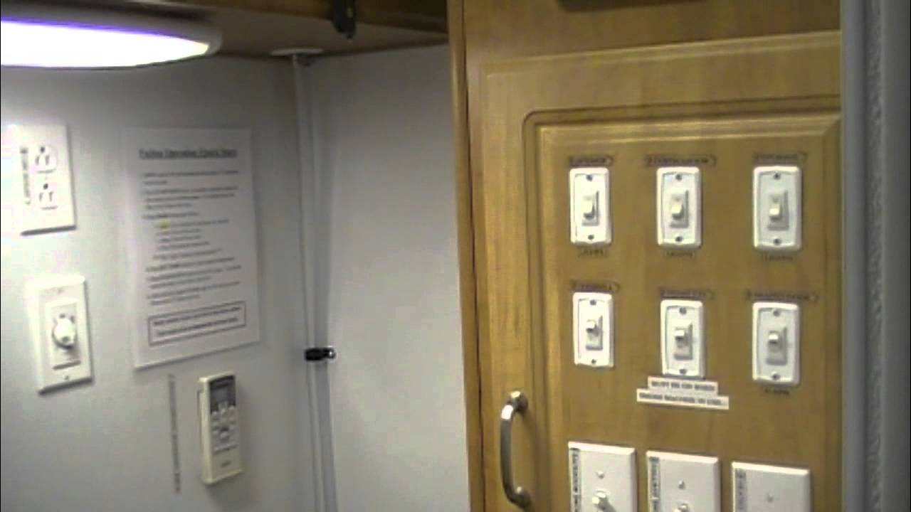 FDNY- NYC Fire Department's Newest Vehicle by Mobile Concepts - YouTube