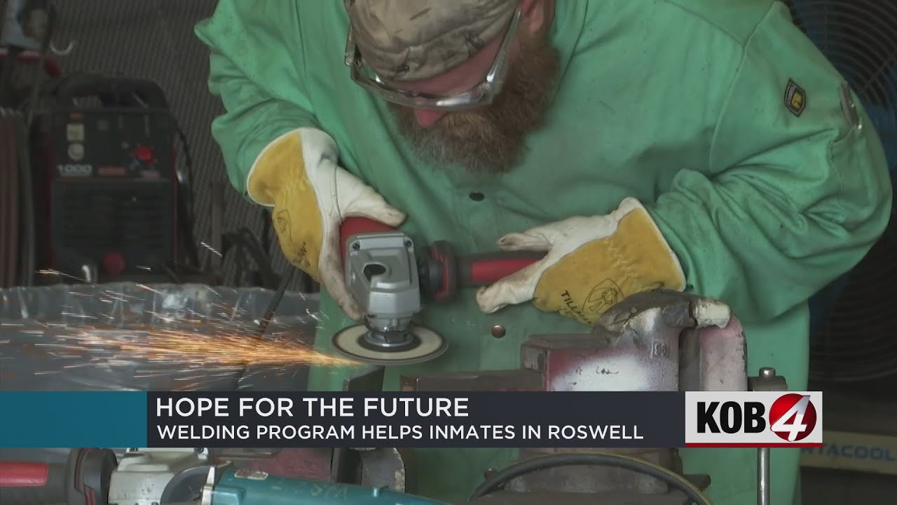 Welding program helps prepare inmates for life outside prison - YouTube