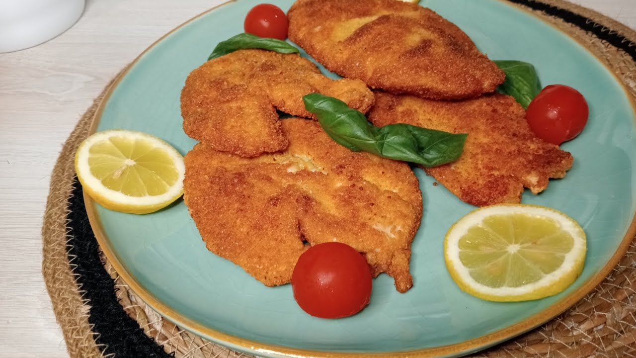 Kotoleta pule...krokante nga jashte te buta brenda/Do kenaqni dhe ...