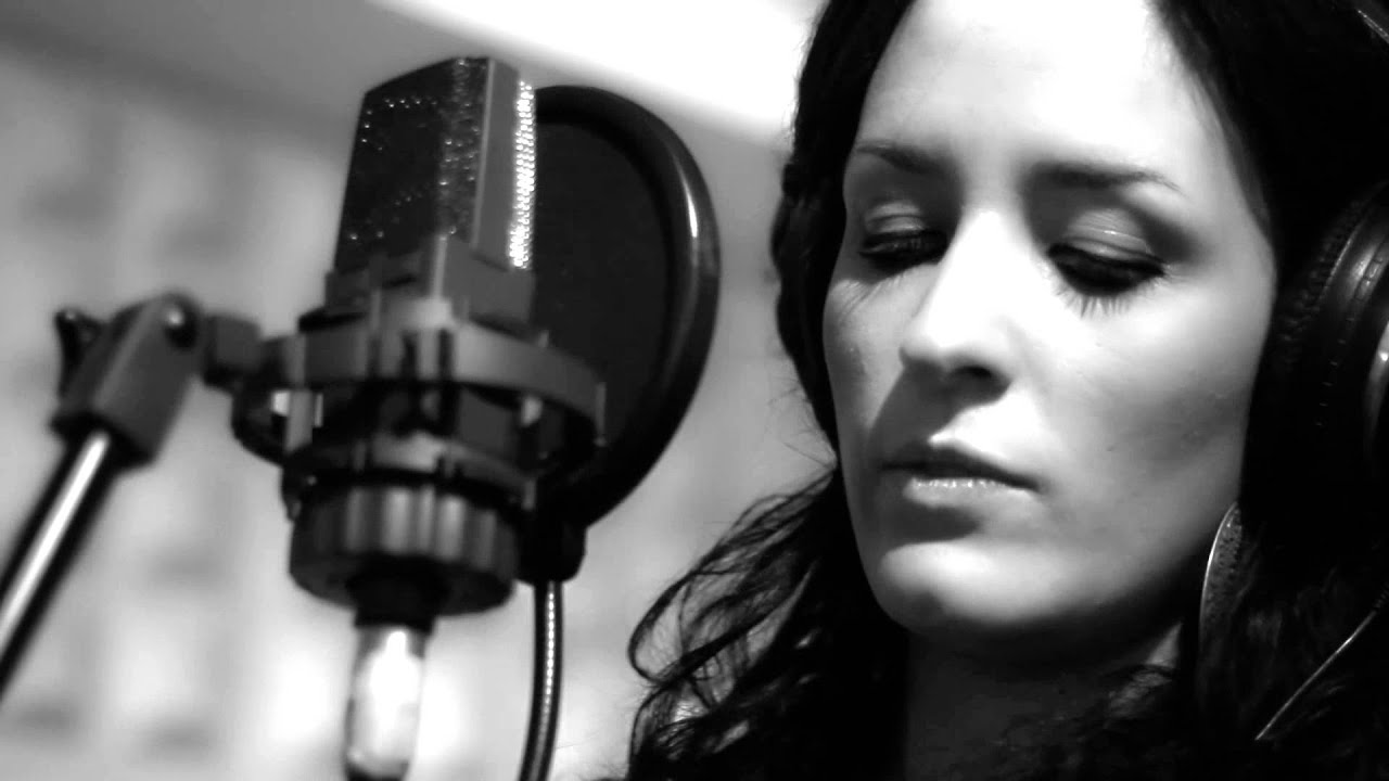 Sara Marín - Making of Grabación 2013-14 - YouTube