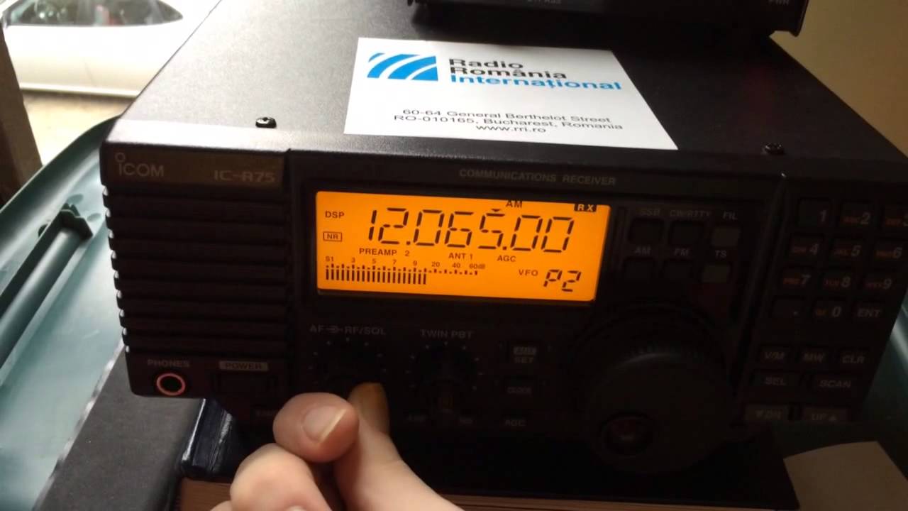 Icom R75 Receiver thoughts and Radio Australia on 25 M - YouTube