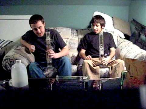 Delta 9 and Toro bong hits - YouTube
