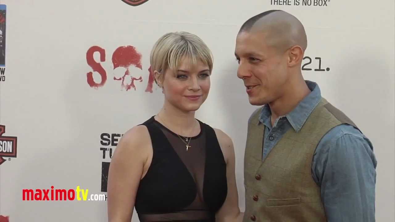 Theo Rossi and Sarah Jones SONS OF ANARCHY Season Five Premiere ...