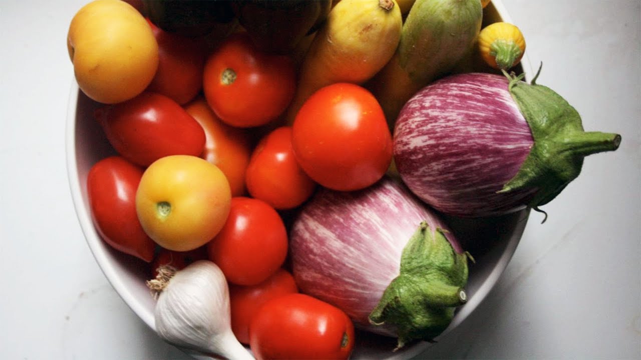 Un repas facile pour manger plus de légumes 🍅 🍆 🧄 - YouTube