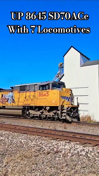 UP 8645 SD70ACe With 7 Locomotives - YouTube