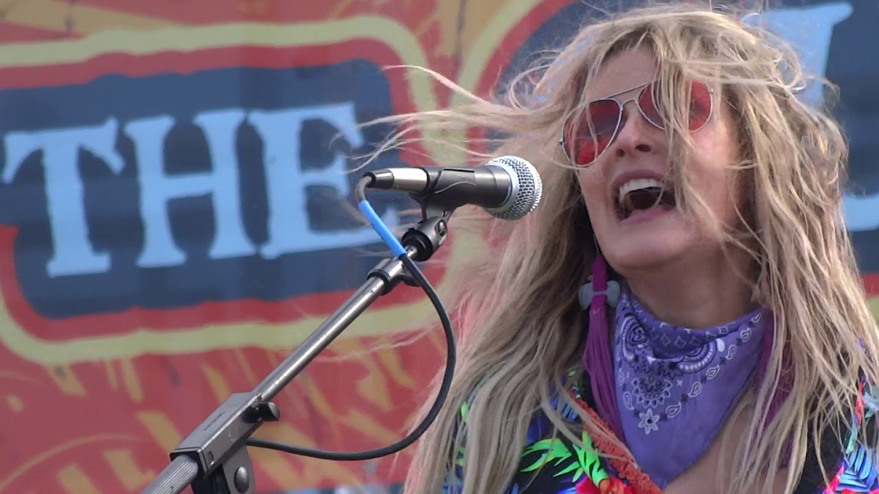 Elizabeth Cook - Gimmie 3 Steps - (Skynard cover) - OUTLAW COUNTRY ...