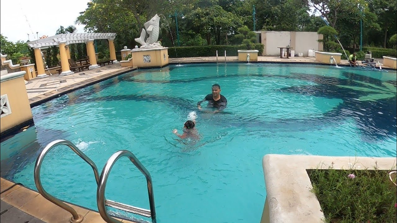 Formal Swimming Lesson Part 1 - YouTube