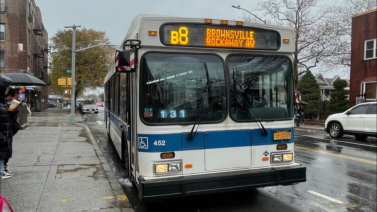 B8 bus announcements to Brownsville-Rockaway Av (Vianova screen ...