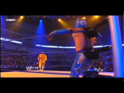 WWE Smackdown Sin Cara (Hunico HEEL?) vs Daniel Bryan 8/30/11 - YouTube