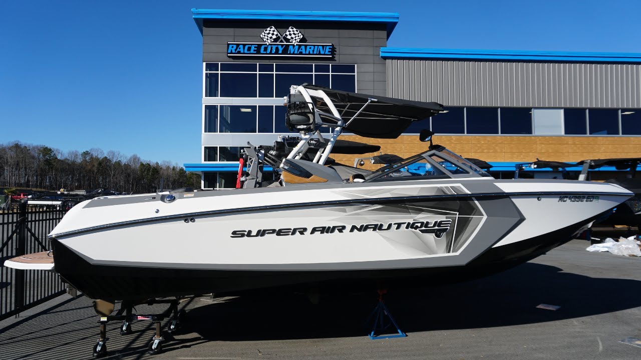 2016 Super Air Nautique G25: Walkaround and Review - YouTube