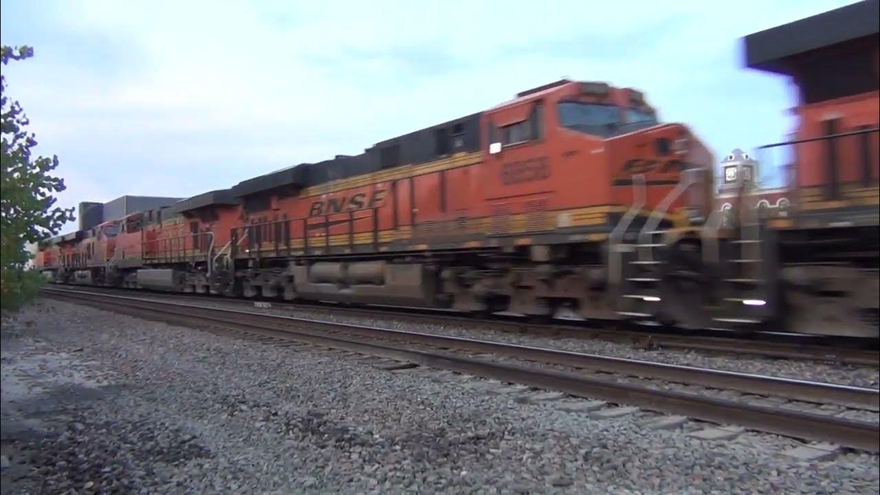 BNSF #5812 Leads WB Intermodal. Olathe, KS 10/12/24 - YouTube