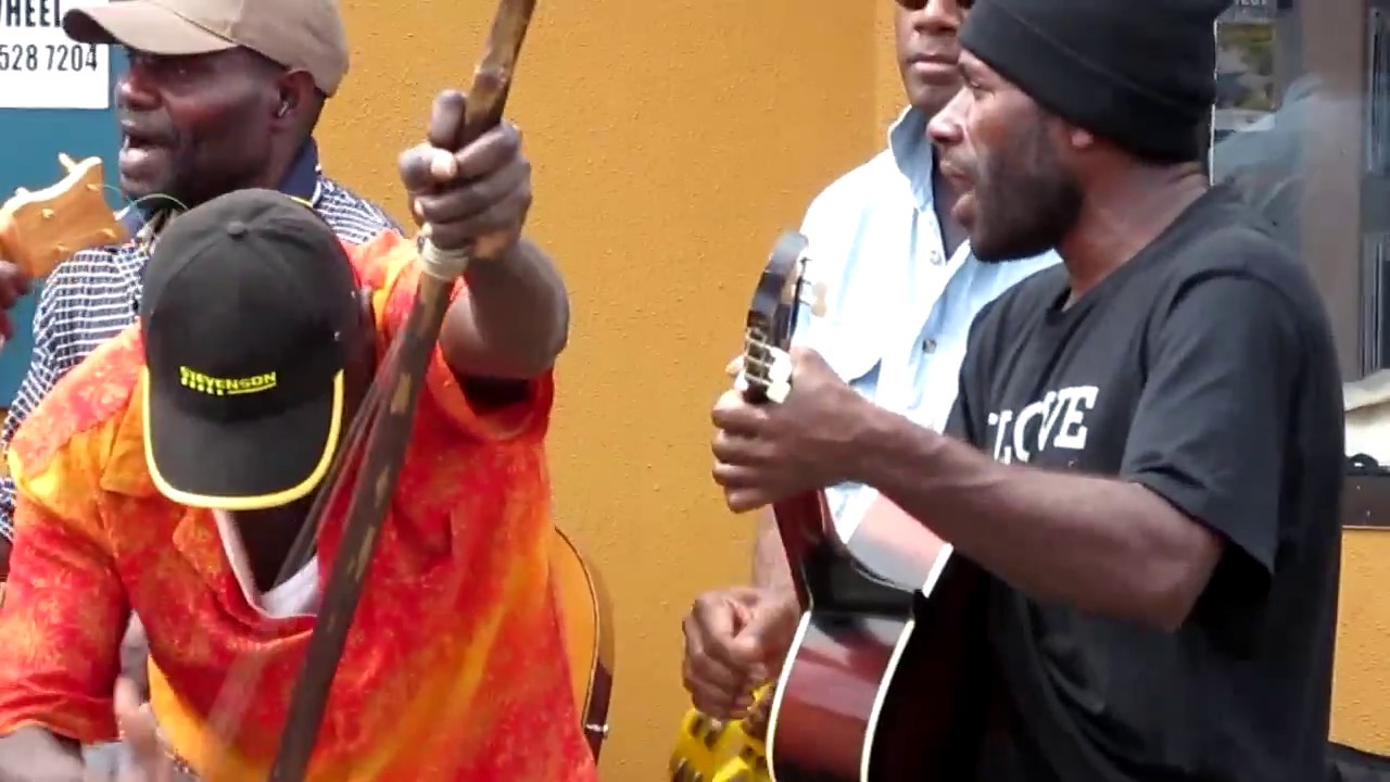 Vanuatu String Band Motueka Sunday Market 18 Dec 2016 2nd song - YouTube