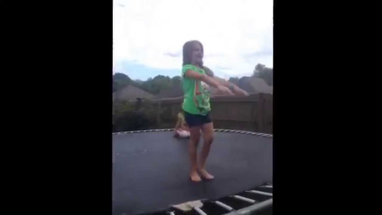 Little girl epic back handspring fail on trampoline - YouTube