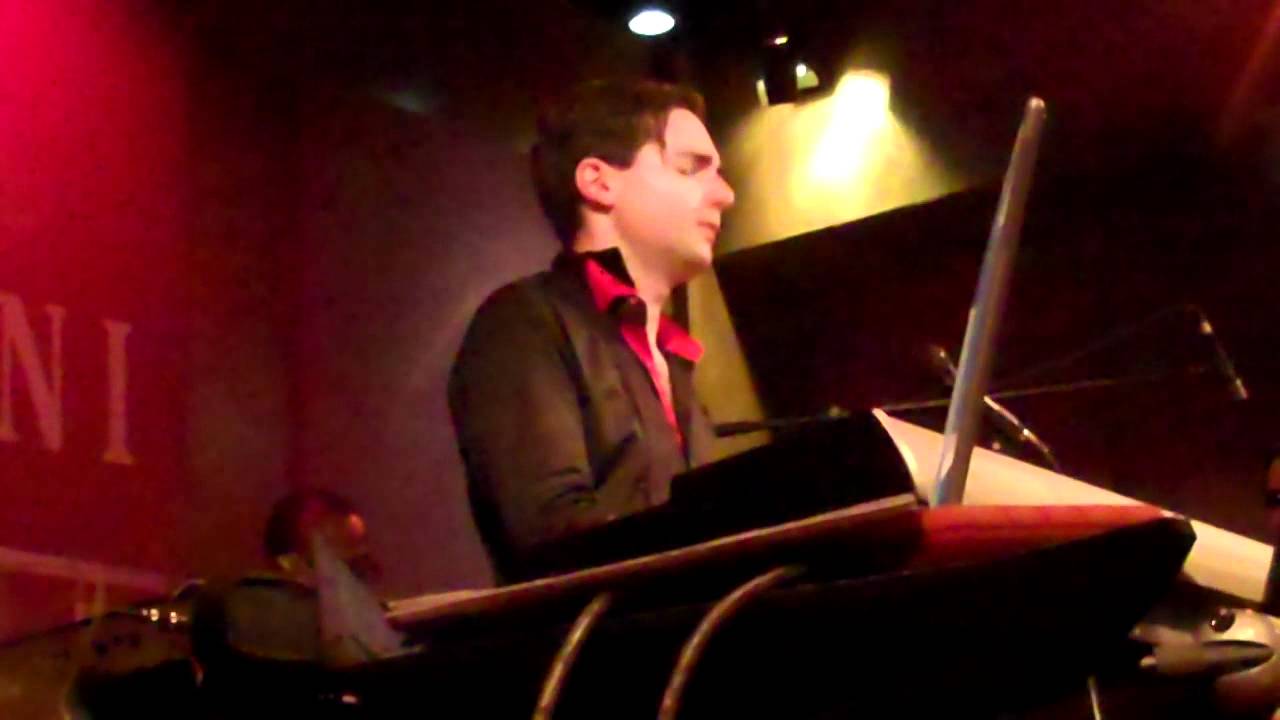Jonathan Fritzen performs "You'll be Mine" Live At Spaghettini's - YouTube