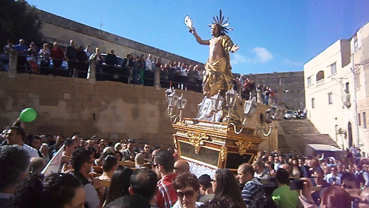 Cospicua 31st March 2013 Admire the beauty of the Risen Lord running in ...