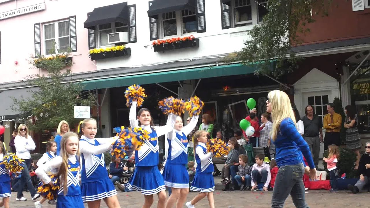 ICS Cheerleaders in Winter Park Christmas Parade 2011 - YouTube