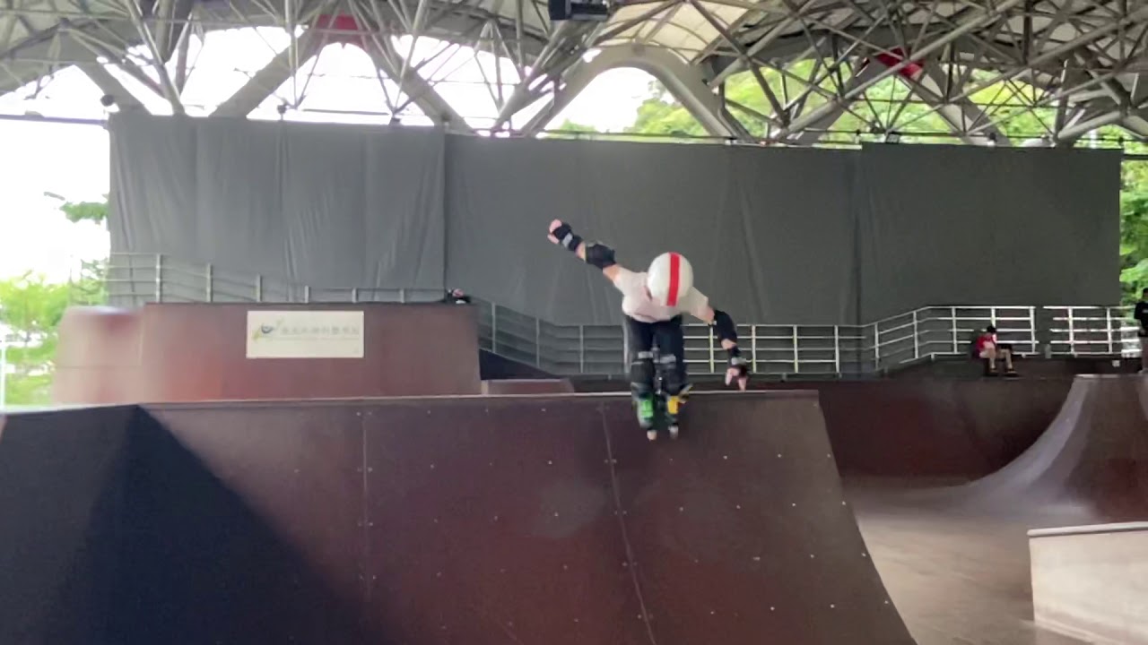 Aggressive inline skating - YouTube