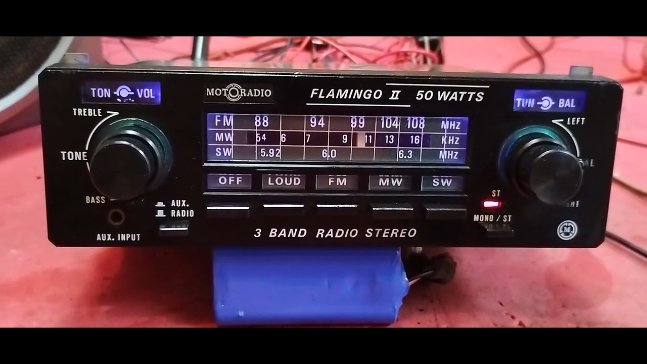 Auto Rádio Motoradio Flamingo II todo restaurado - YouTube