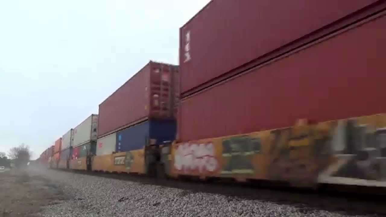 NS 9071 leads the NS 236 - YouTube