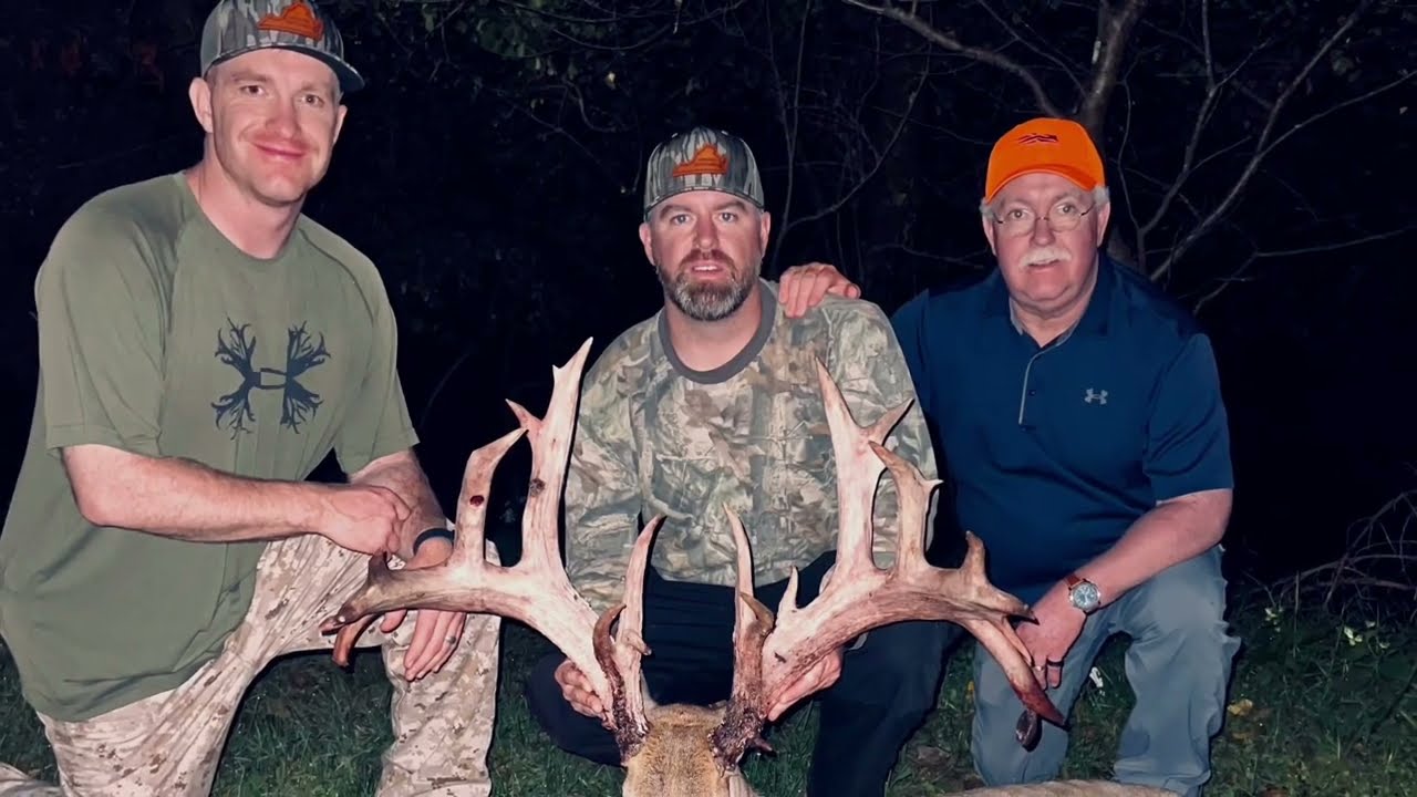 Monster Whitetail Deer Hunt at Pipeline ridge Preserve | Cancer Bucket ...