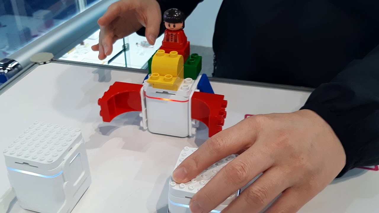 How does Genibot works ? Look at it :) - YouTube