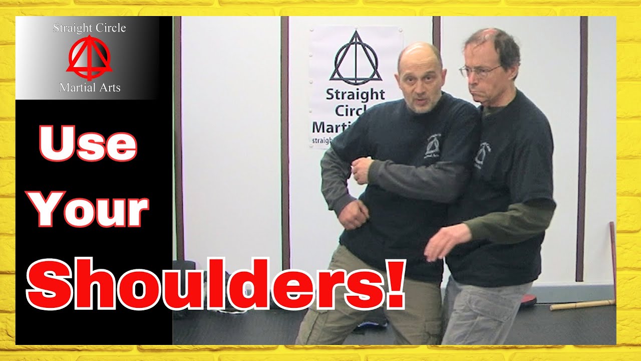 The most effective way to throw a shoulder strike. - YouTube