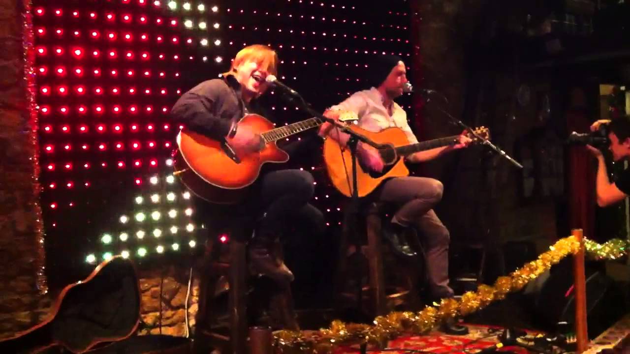 Jaagup Kreem ja Taavi Langi - Juulikuu lumi LIVE Tartus - YouTube