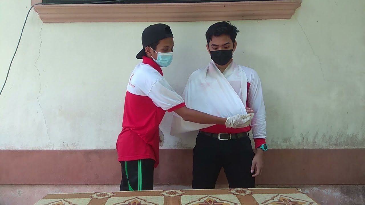 Membuat 5 Jenis Balutan ( Kulit Kepala, Dahi, Anduh Besar, Anduh Segi ...