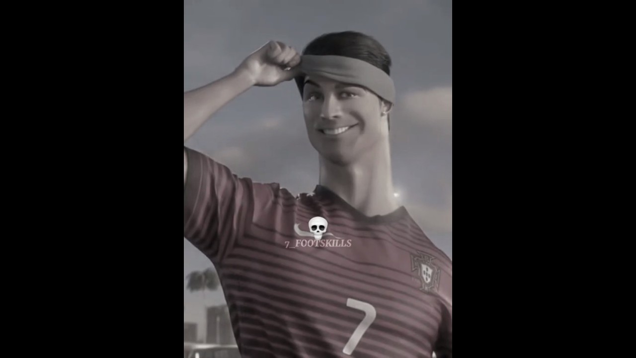 Referee shocked 💩 Ronaldo rocked 💀 - YouTube