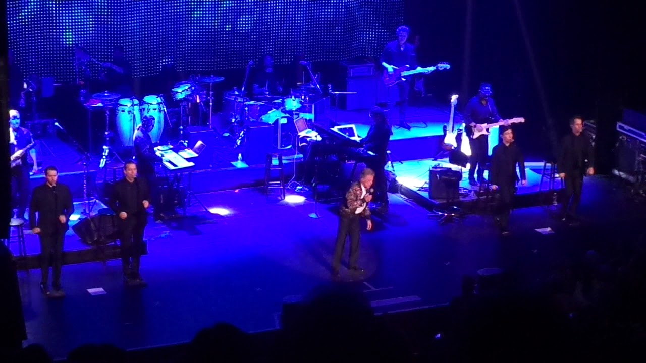 Frankie Valli & The Four Seasons - Walk Like a Man 11-15-19 Warner ...
