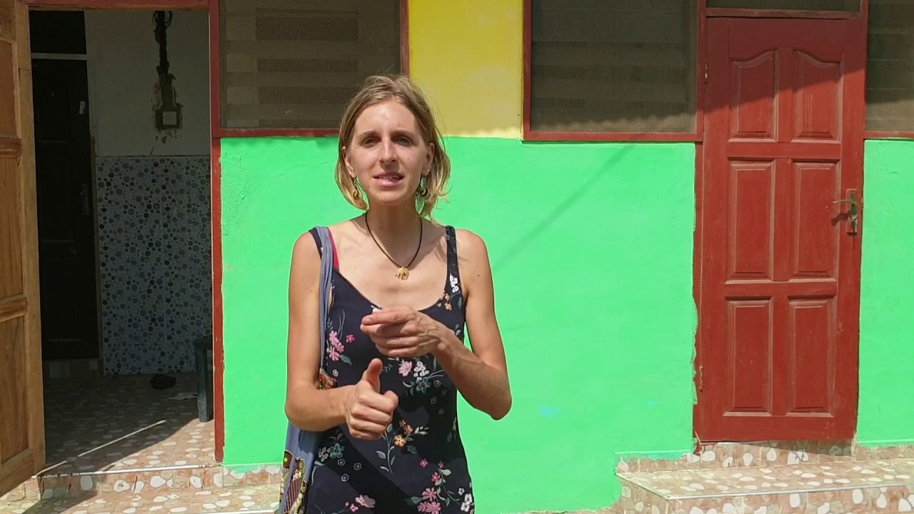 Zu Besuch in Old Ningo - YouTube