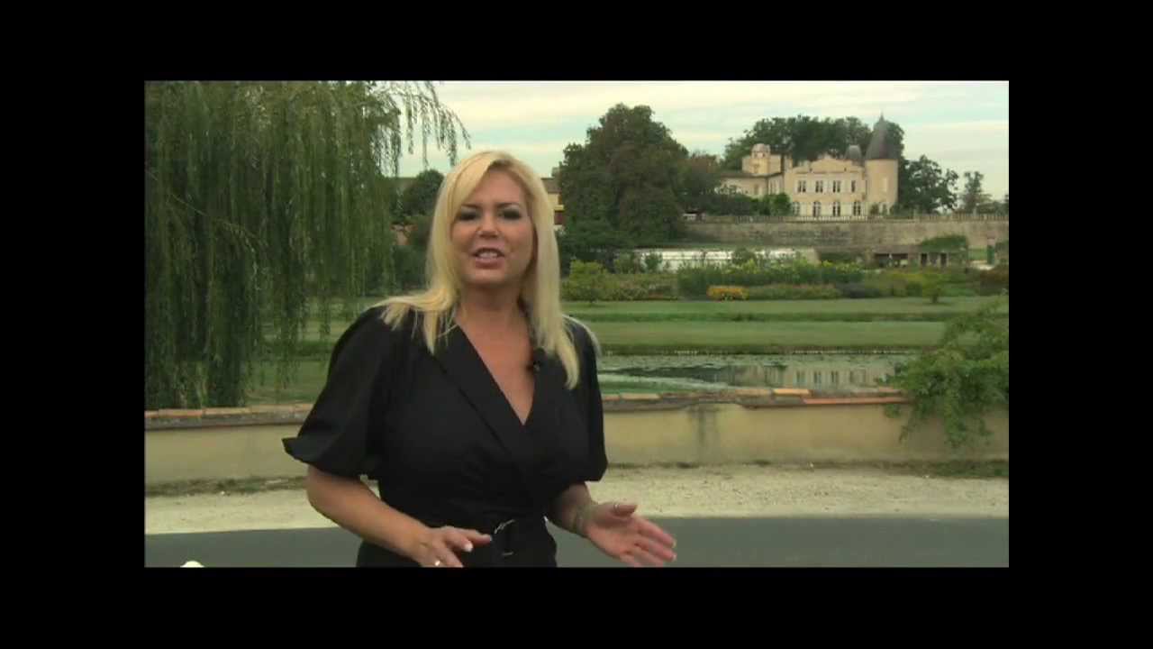 Elizabeth Motley - Writer/Producer - On-Air Host - Creative Storyteller ...