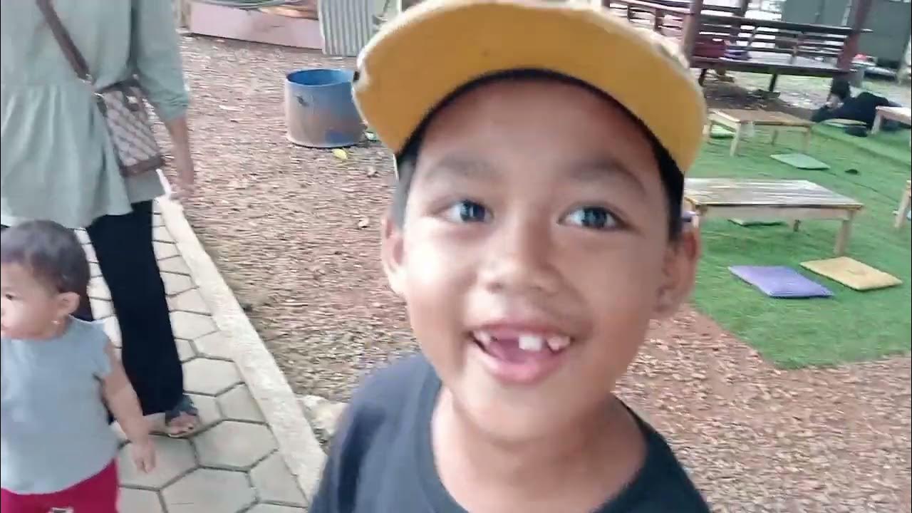 Vlog pertamaku gaesss - YouTube