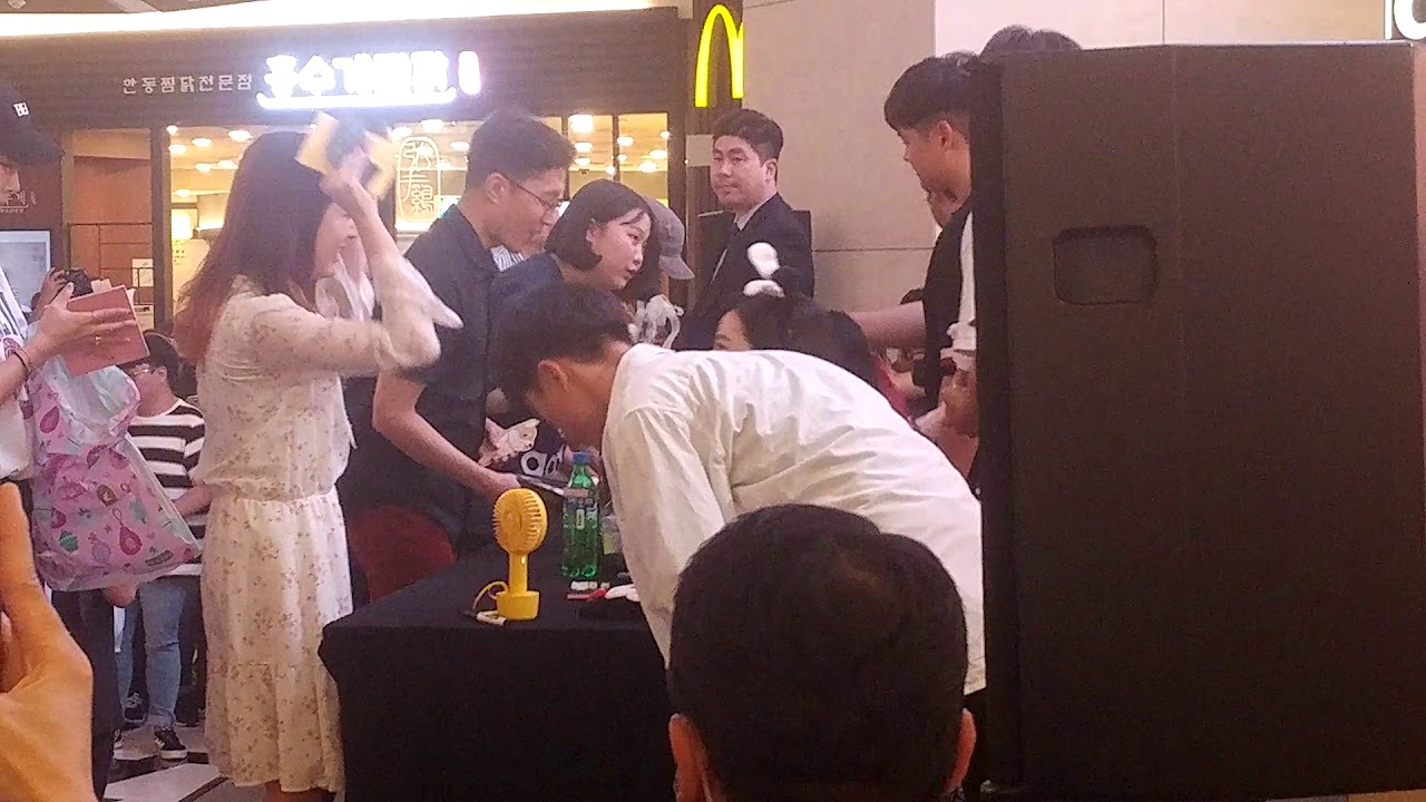 Blackpink fan sign event Jisoo 7-8-2018 - YouTube