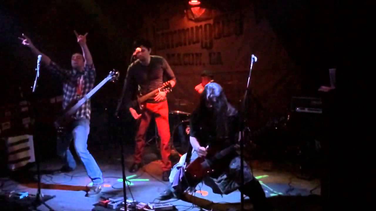 Big Bird Battle - YouTube