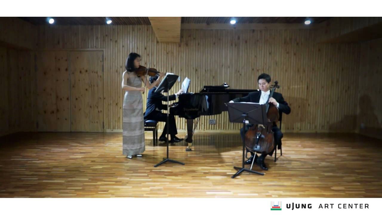 J. S. Bach - Menuet in G Major BWV, Anh. 114 - YouTube