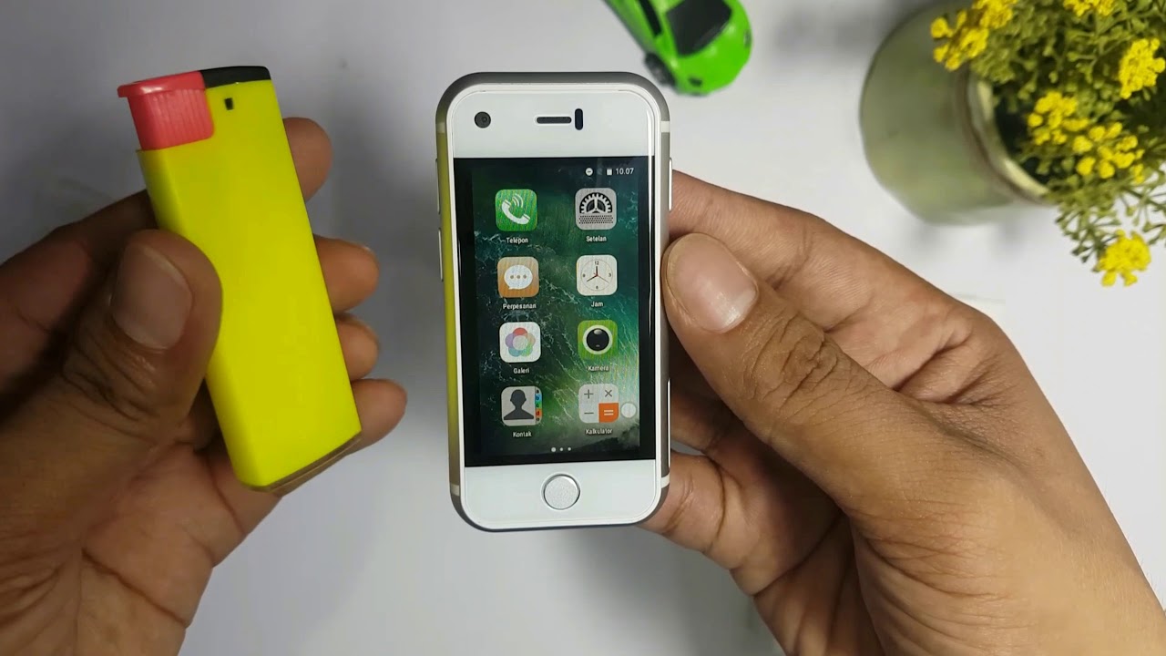 Handphone terkecil dan tercanggih di dunia - YouTube
