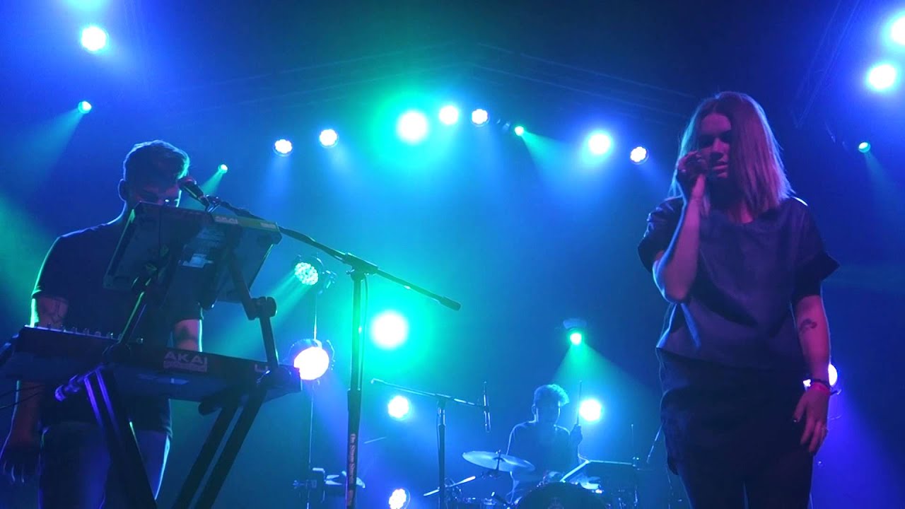 Broods - Evergreen LIVE HD (2014) Orange County The Observatory - YouTube