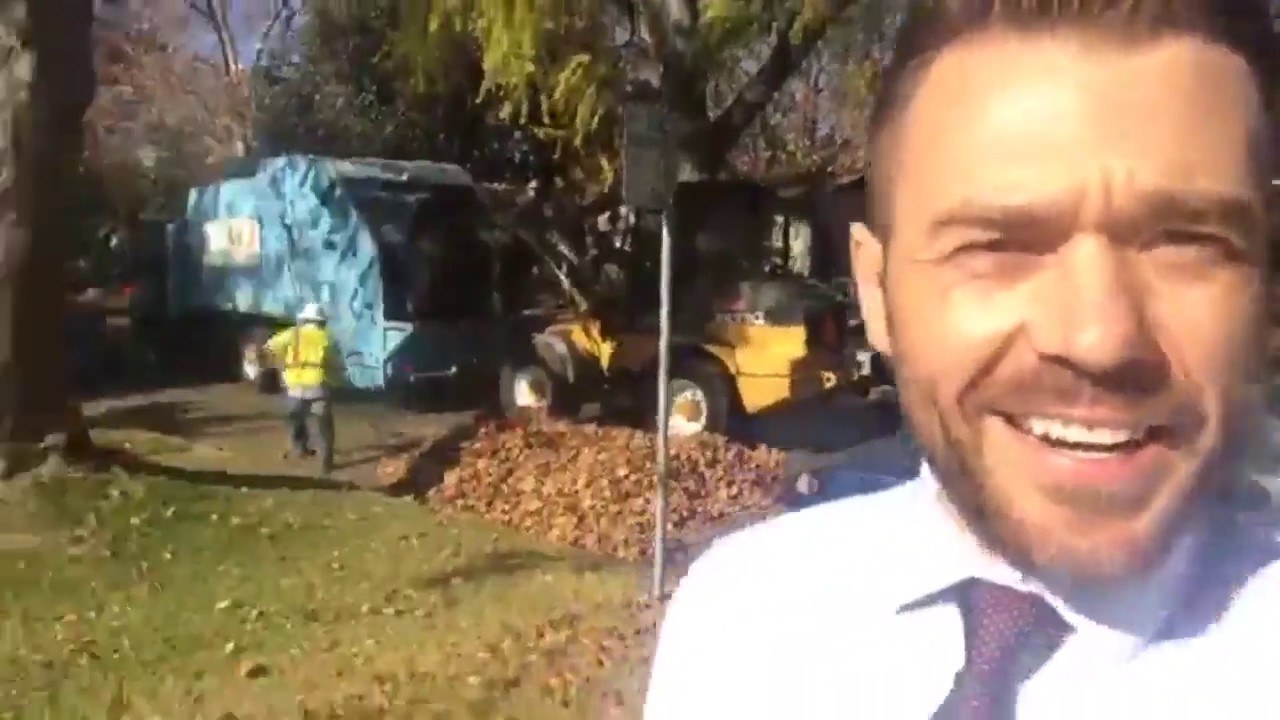 Sacramento clearing leaves ahead of rain and wind | RAW - YouTube