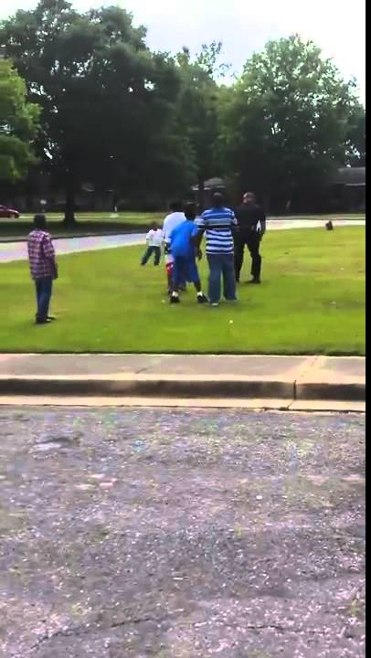 Cop Caught Playing Football with Kids - YouTube